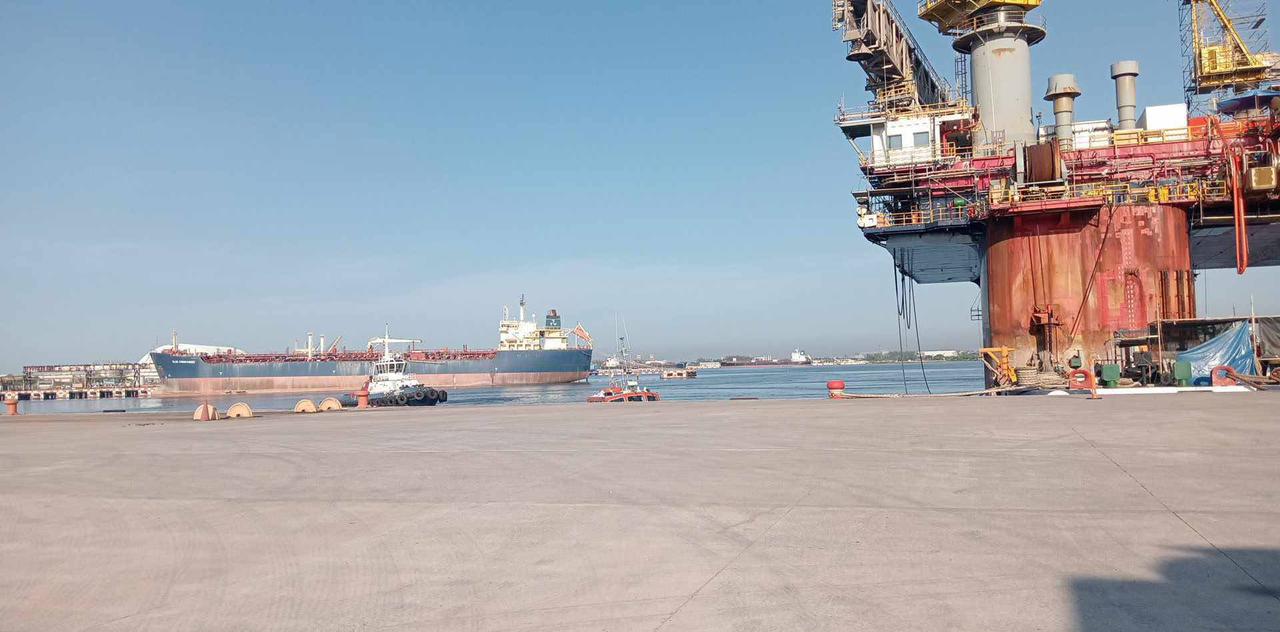 Zarpa Safe Concordia del puerto de Coatza, una de las embarcaciones más ...